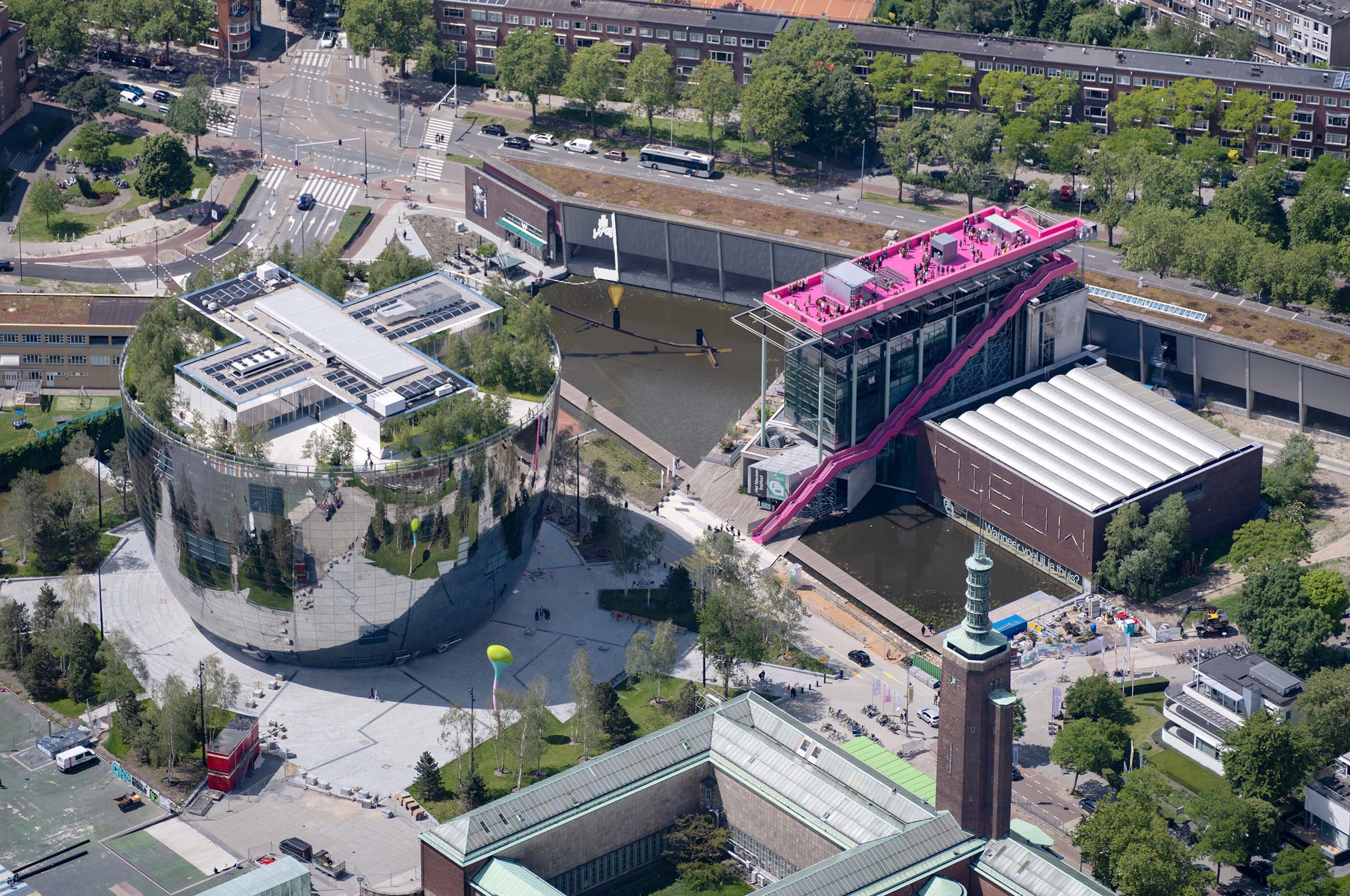 The Podium - C3GLOBE