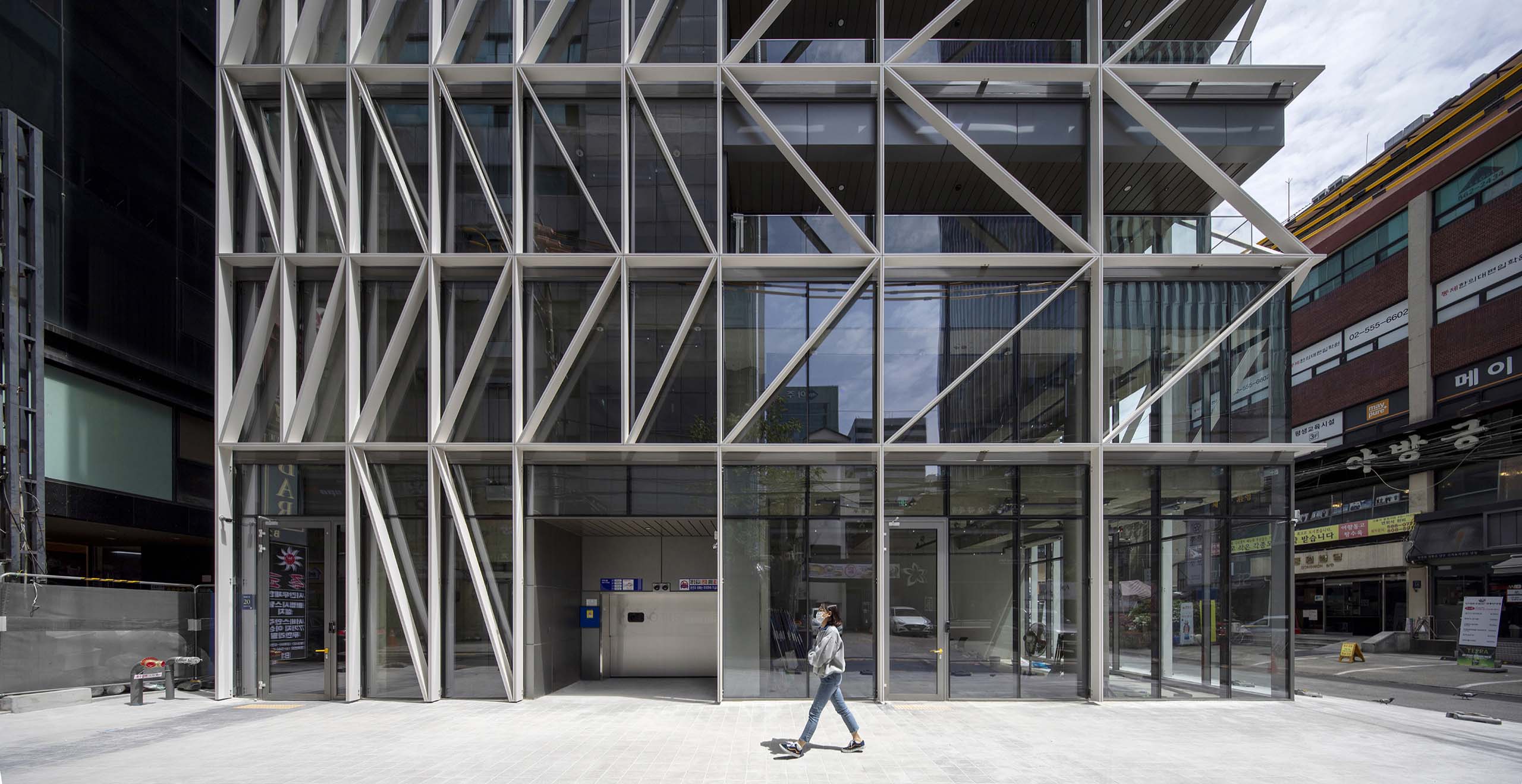 L tree tower - C3GLOBE