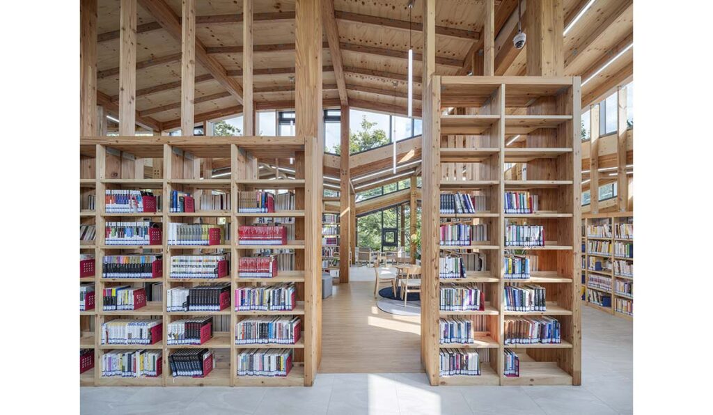 A spiral corridor under the pitched roofs – C3GLOBE