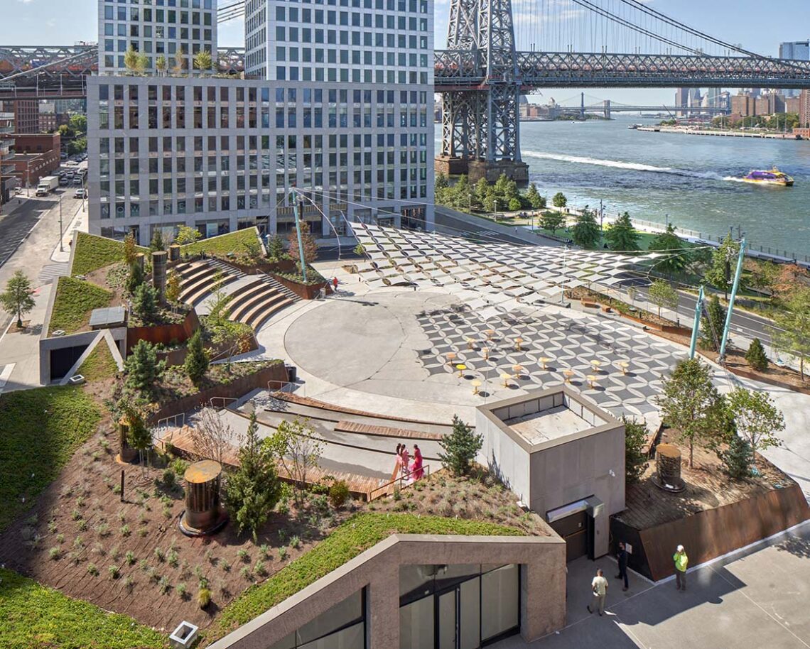 Domino Square - C3GLOBE