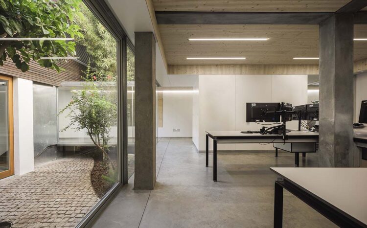 Office inside a block - C3GLOBE