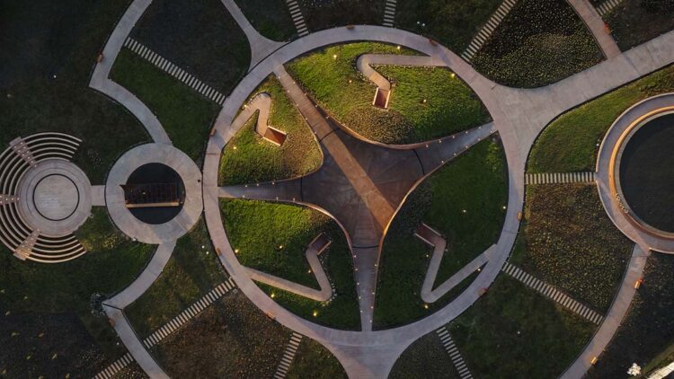 The ET-302 Memorial - C3GLOBE