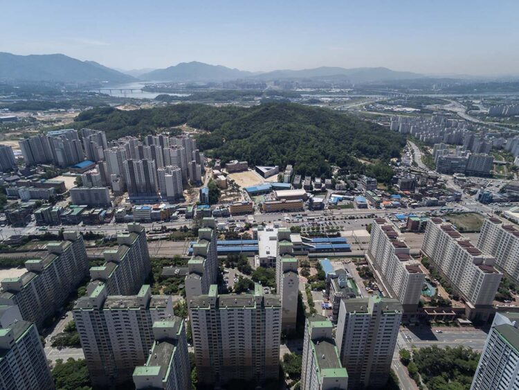 Donghwa Triangle School - C3GLOBE