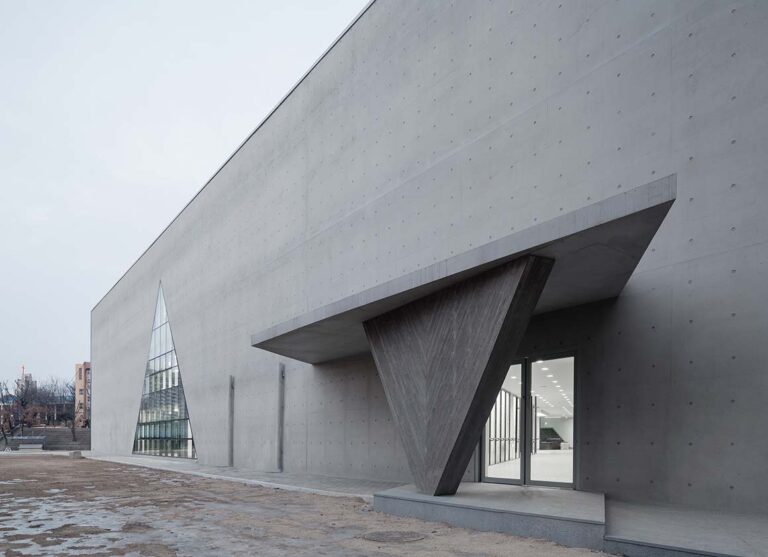 Donghwa Triangle School - C3GLOBE
