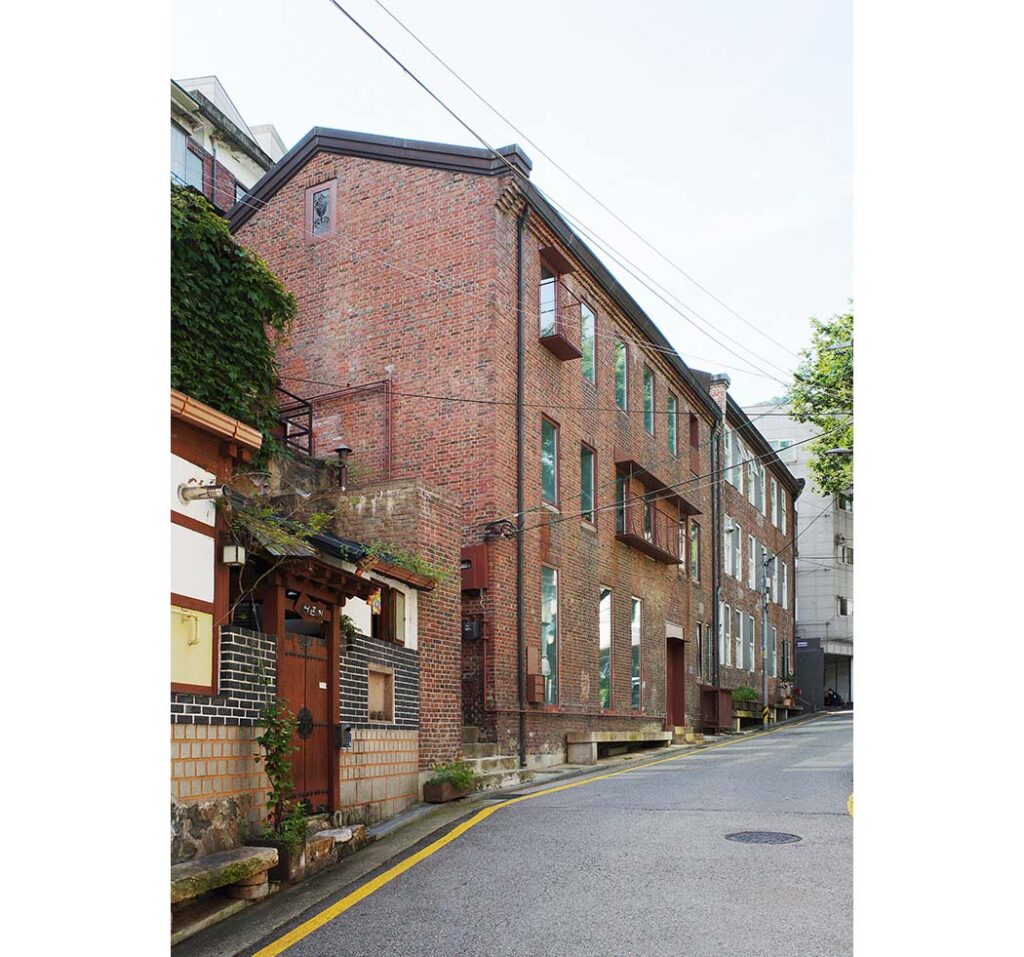 House and Studio O - C3GLOBE